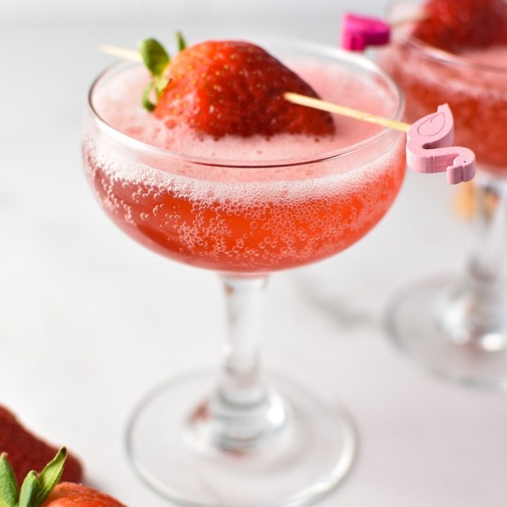 Strawberry Mocktail Spritzer | The Dizzy Cook