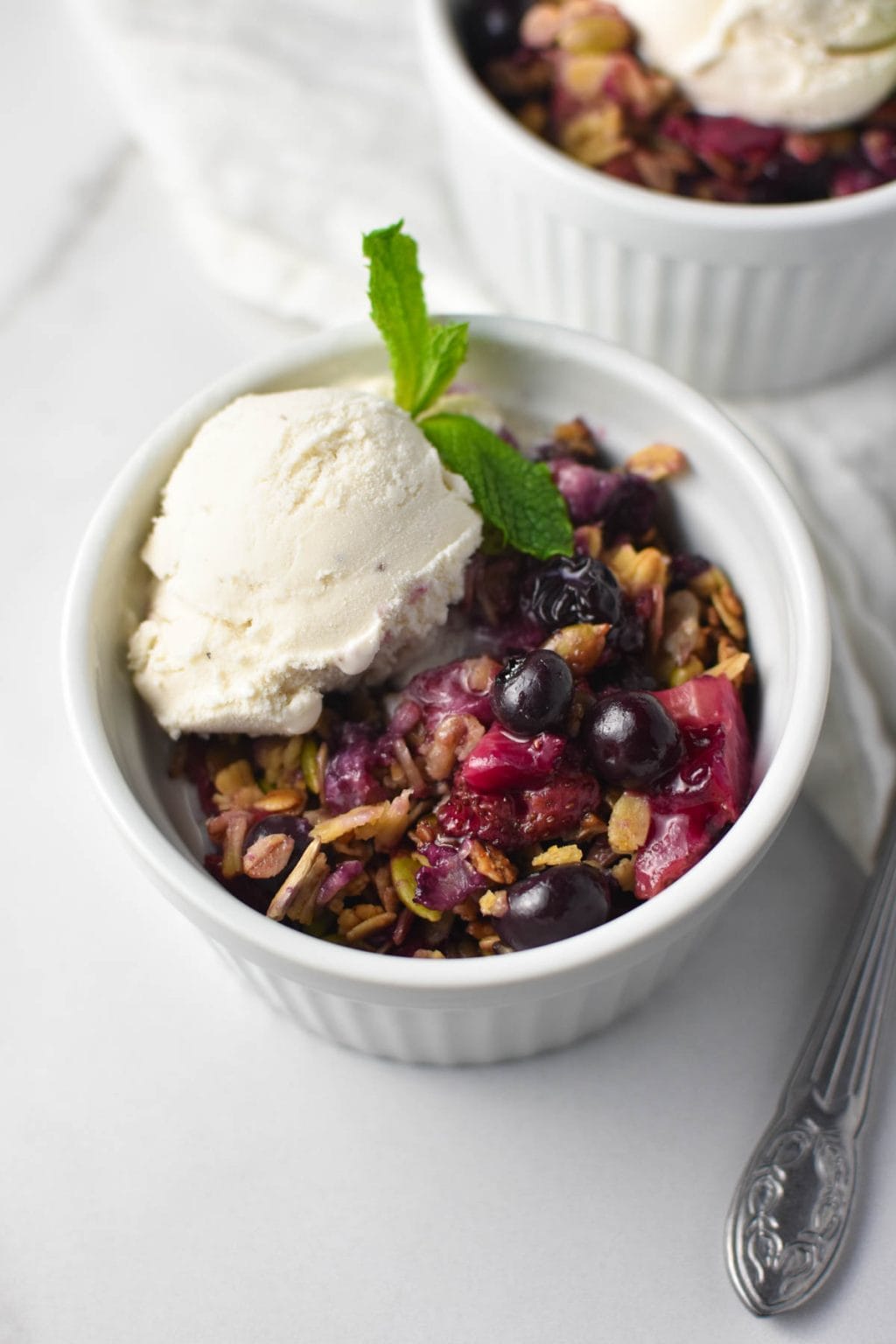 Strawberry Blueberry Crisp - The Dizzy Cook