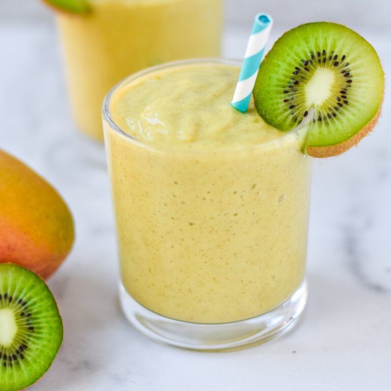 Mango Kiwi Smoothie - The Dizzy Cook