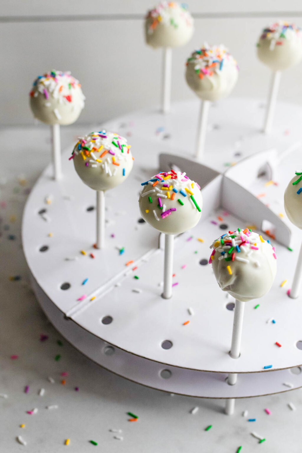 No Bake Cake Pops - The Dizzy Cook