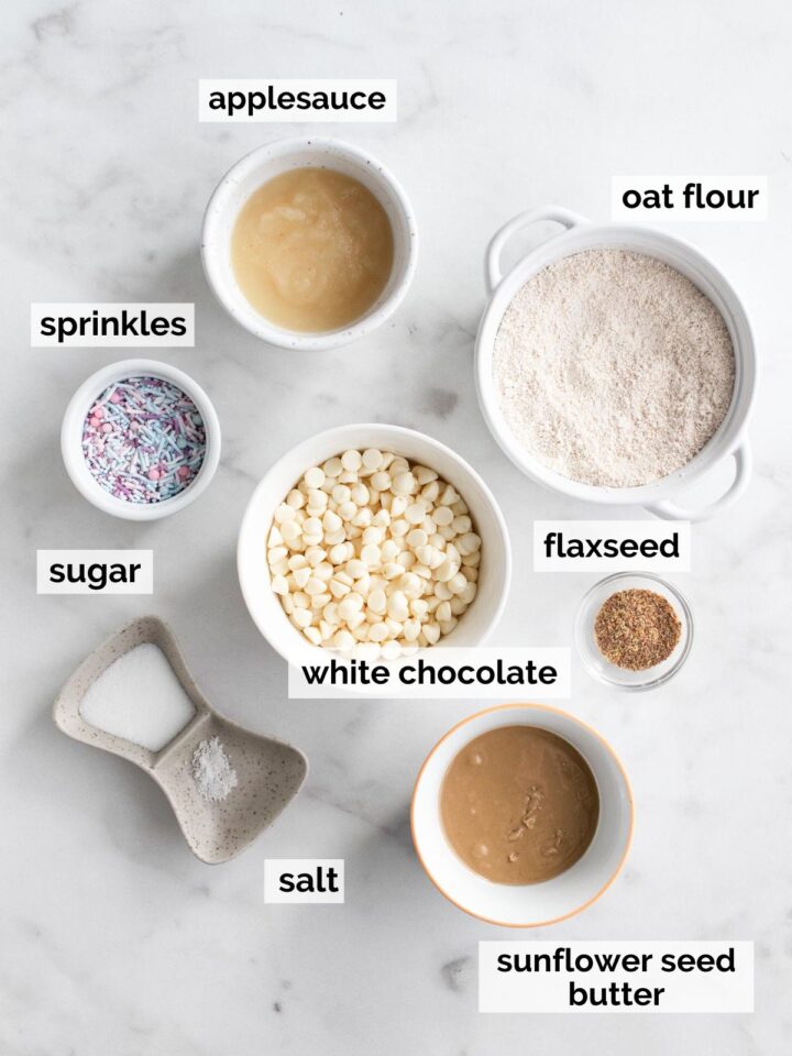 No Bake Cake Pops - The Dizzy Cook