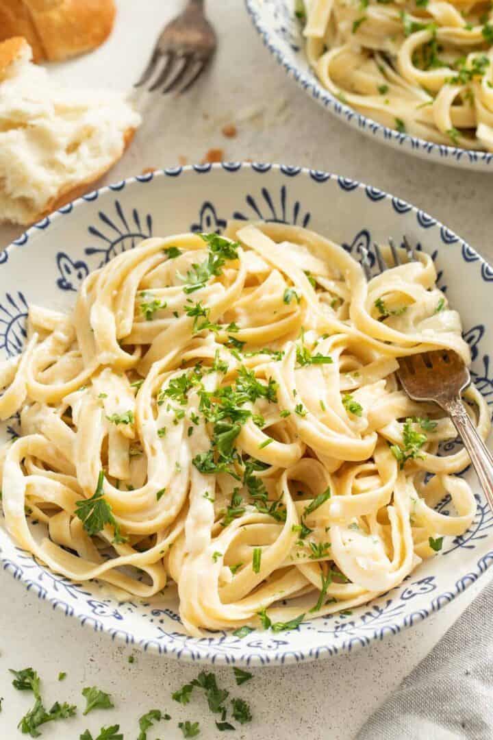 Mozzarella Alfredo Pasta Sauce - The Dizzy Cook