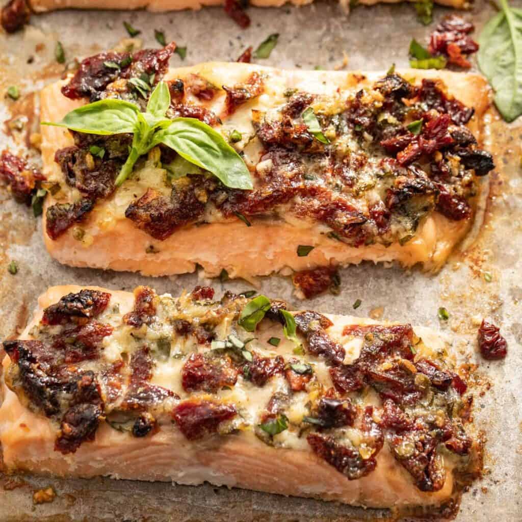 Baked Salmon with Sun-dried Tomato Mayo - The Dizzy Cook