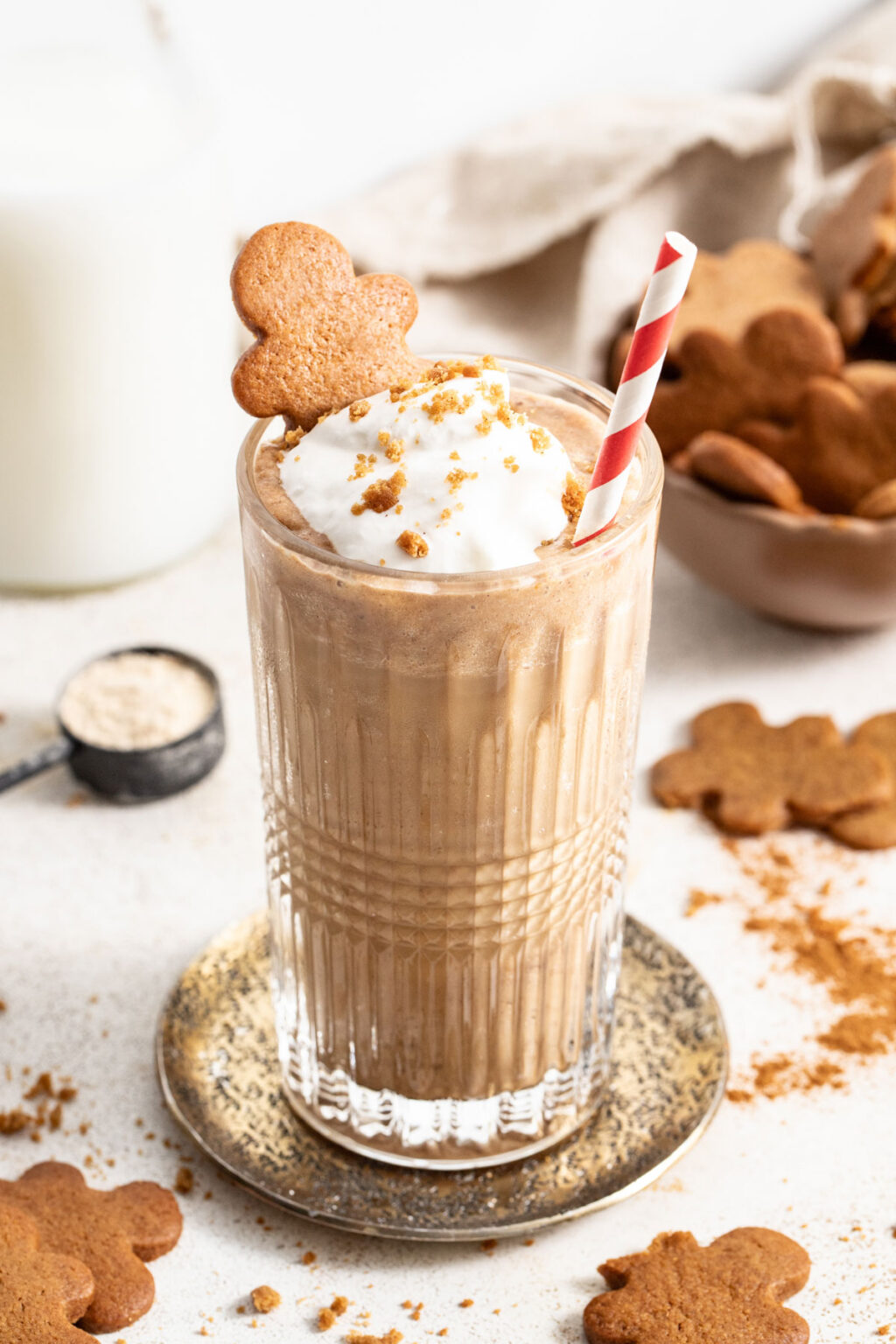 Gingerbread Smoothie - The Dizzy Cook