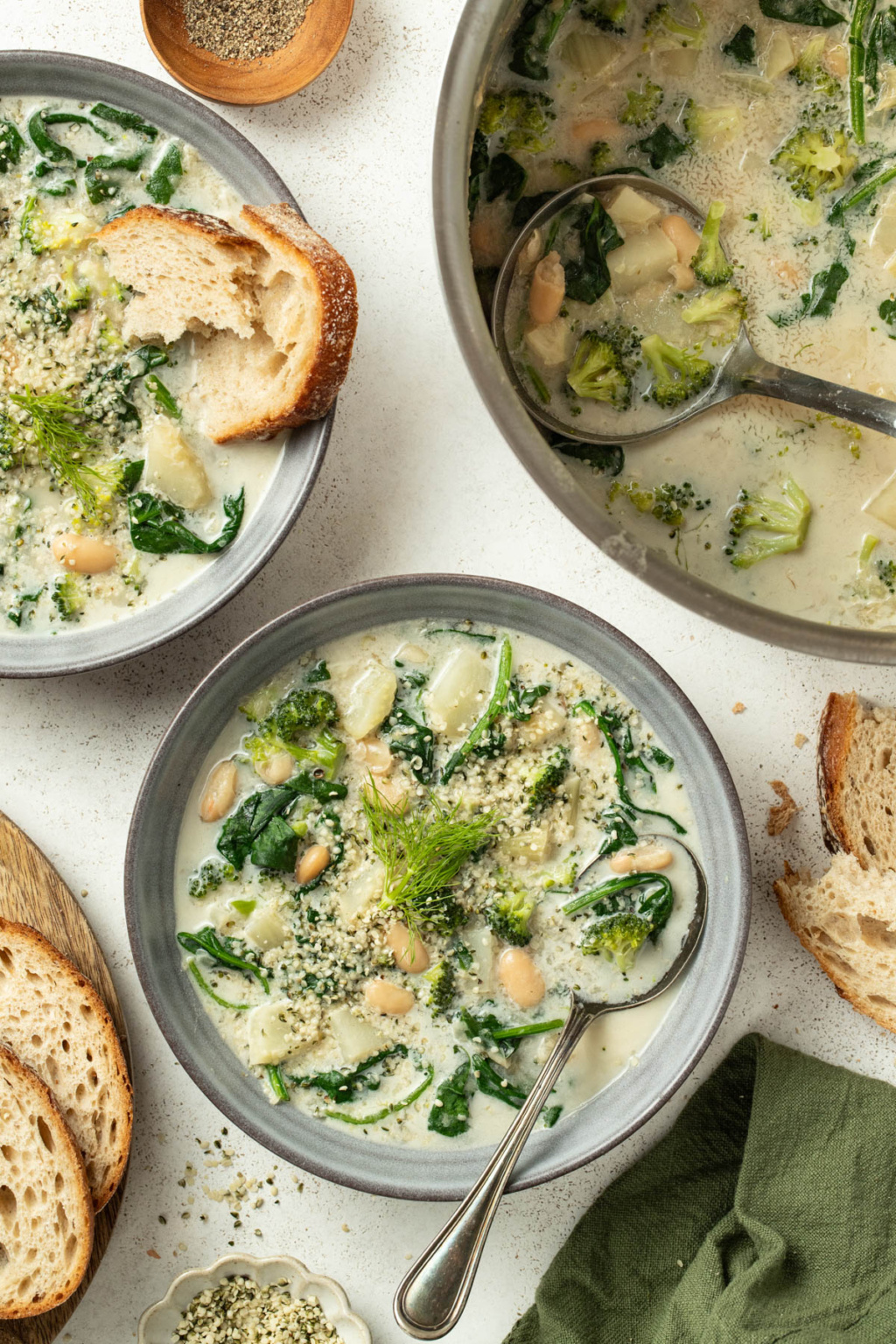 Creamy White Bean Soup with Spinach - The Dizzy Cook